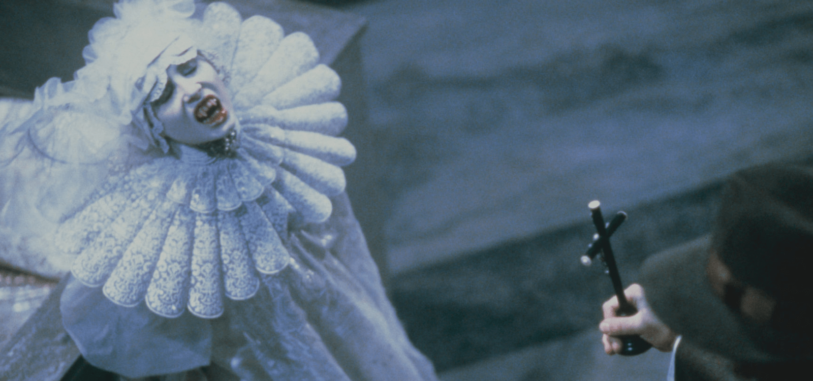 A Lush Gothic Masterpiece: Review of Bram Stoker’s Dracula (1992 ...
